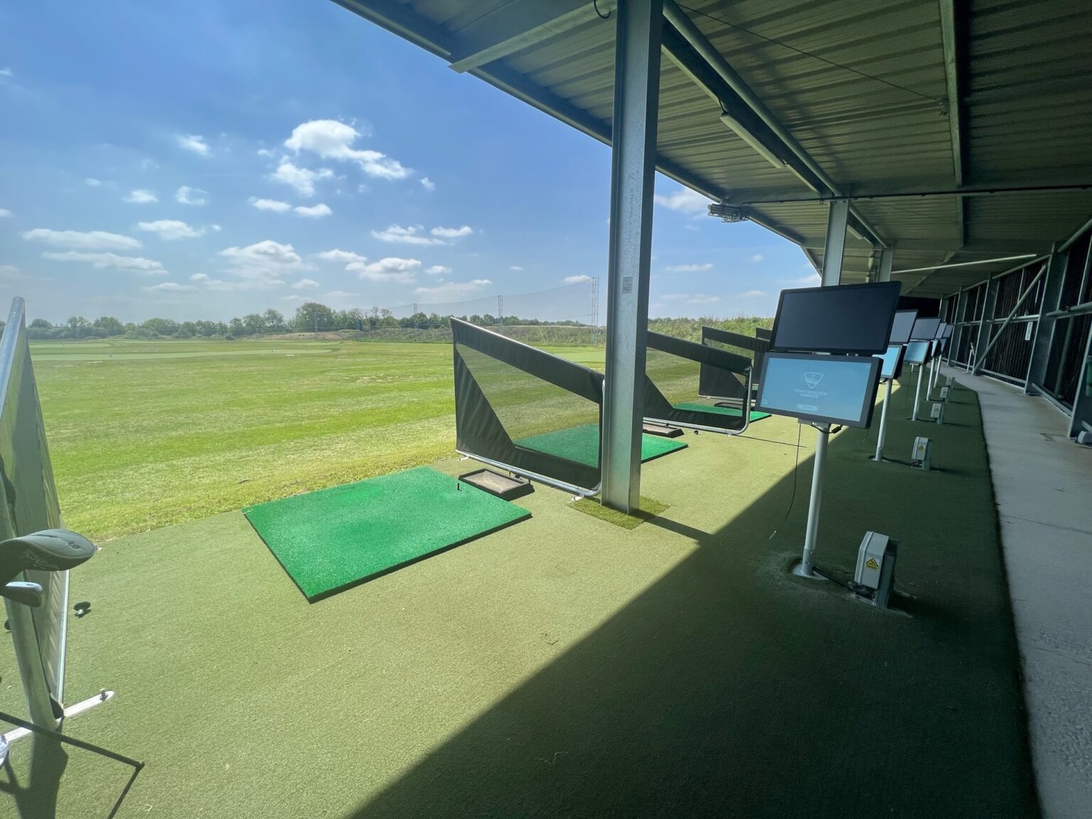 Floodlit Driving Range in Oxford - Driving Range Oxfordshire